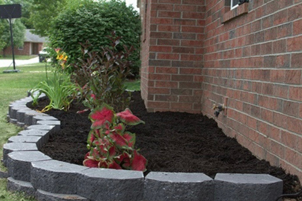 Pine Bark Mulch Red Black Mulch Landscaping Landscape